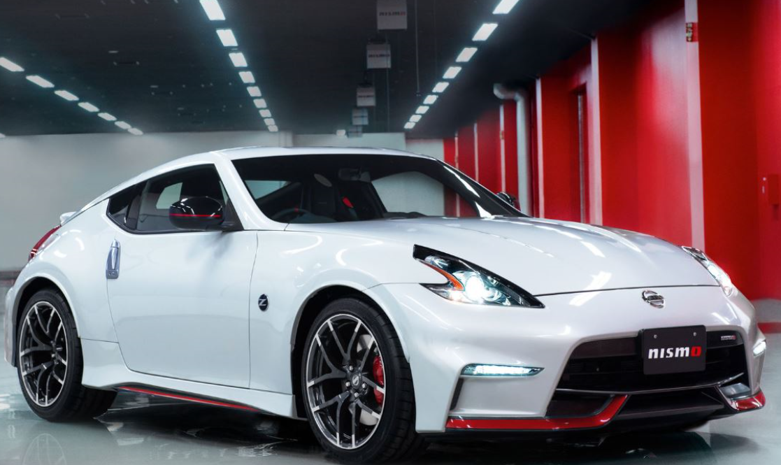 フェアレディZ新型（Z35)日産がフルモデルチェンジで価格、発売日は？Z34やスープラ比較 | 車の奇跡！